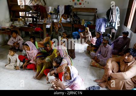 Interior Sindh Flood affected people accommodated to rehabilitation at ...