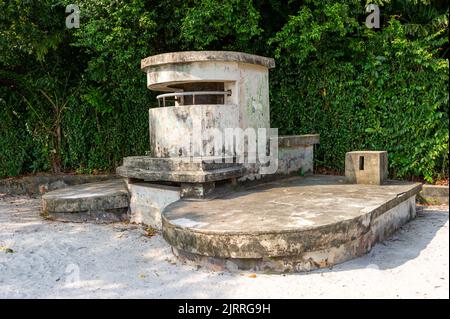 WW2 Machine Gun Post at Labrador, Singapore Stock Photo - Alamy