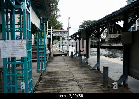 Italthai Tower Pier Khlong Saen Saep, Bang Kapi, Huai Khwang, Bangkok ...