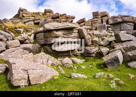 Dramatic granite outcroppings on West Mill Tor, Dartmoor National Park ...