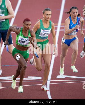 Sharlene Mawdsley competing in the mixed relay final at the World ...