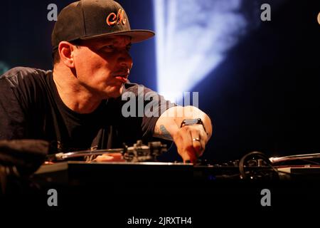 MIX MASTER MIKE Usine, Istres, FRANCE, 14/11/2019 Florent "MrCrash" B ...