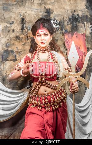 Concept Agomoni shoot-Forms of Parvati with traditional dress like ...