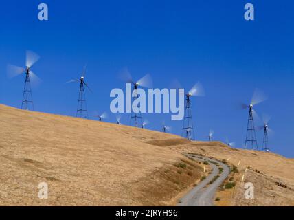 Wind farm, wind energy arrangements, wind park, windmills to the stream ...