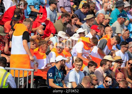 Members of the Barmy Army enjoying a drink Stock Photo - Alamy