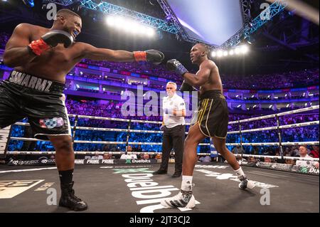 Youtube personality KSI and rapper Swarmz during their ‘Two Fights in ...