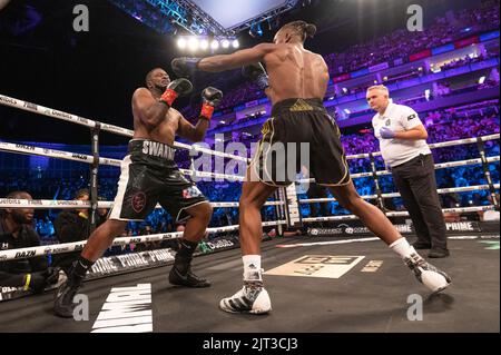 Youtube personality KSI and rapper Swarmz during their ‘Two Fights in ...
