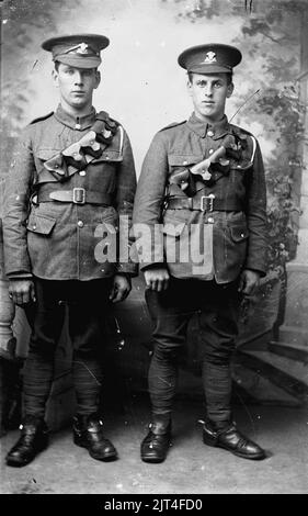 Two soldiers, Welsh Regiment Stock Photo - Alamy