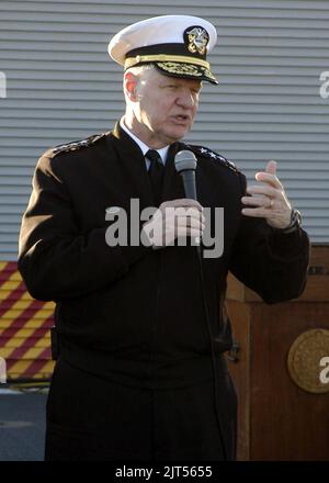 Crew members aboard the amphibious transport dock USS DUBUQUE (LPD-8 ...