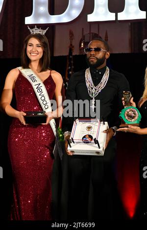 Miss Nevada 2022 Heather Renner pauses on the red carpet during the ...
