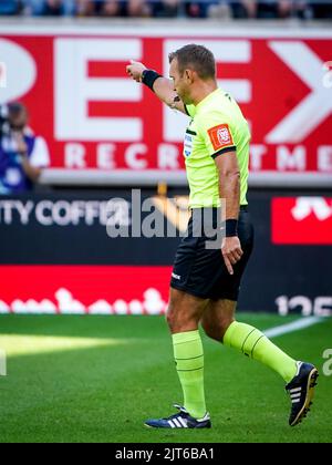 GENT, BELGIUM - AUGUST 28: Referee Nicolas Laforge during the Jupiler ...