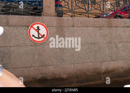 No Anchoring Sign Prohibition Mooring Warning Caution Stock Photo - Alamy