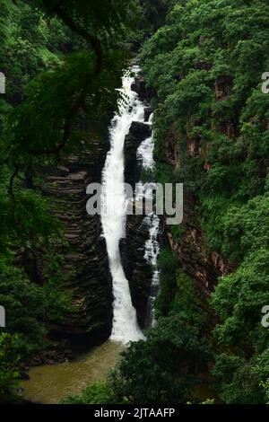 Jabalpur : A view of Nidan waterfall following monsoon rains on ...