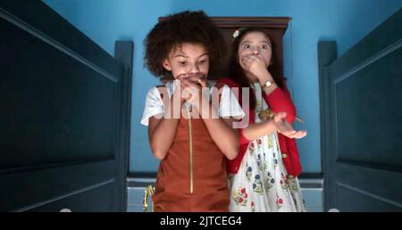 IVY + BEAN: THE GHOST THAT HAD TO GO, from left: Madison Skye Validum ...