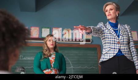 IVY + BEAN: THE GHOST THAT HAD TO GO, from left: Madison Skye Validum ...