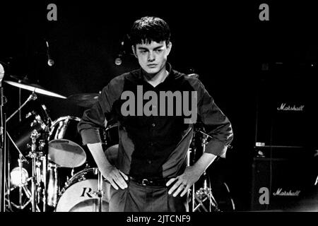 CONTROL SAM RILEY as Ian Curtis, ALEXANDRA MARIA LARA as Annik Honore ...