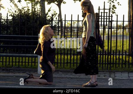 THEN SHE FOUND ME, Bette Midler, Helen Hunt, 2007. ©ThinkFilm/courtesy ...