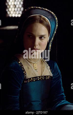 THE OTHER BOLEYN GIRL Natalie Portman as Anne Boleyn and Scarlett ...