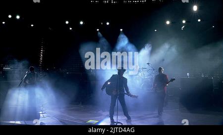 U2 CONCERT SCENE, U2 3D, 2007 Stock Photo - Alamy