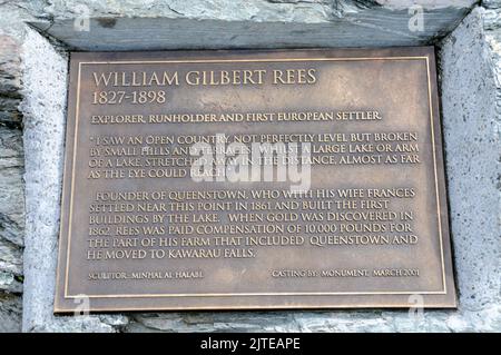 Statue of William Rees Early Settler Explorer and Farmer Queenstown ...