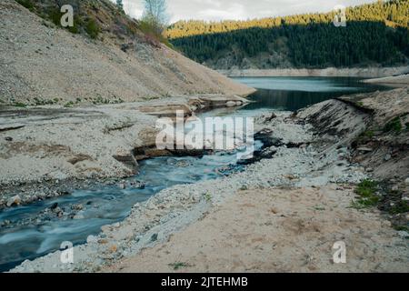 An aerial of Lake Piru, California Stock Photo - Alamy