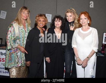 Mary Stavin, Gloria Hendry, Lana Wood, Kristina Wayborn and Luciana ...