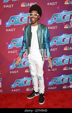 Mike E. Winfield at the America's Got Talent Season 17 - Live Show ...