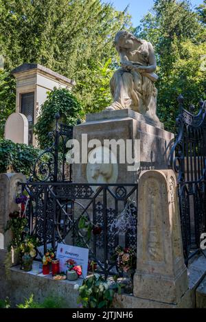 The tomb of Frederic Chopin at Pere Lachaise graveyard in Paris ...