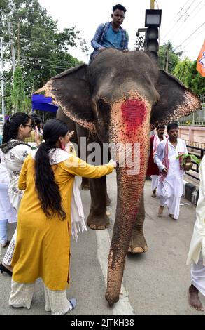 Guwahati, Guwahati, India. 31st Aug, 2022. Indian Hindu devotees ...