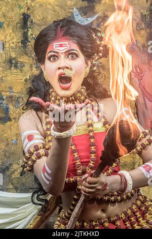 Concept Agomoni shoot-Forms of Parvati with traditional dress like ...