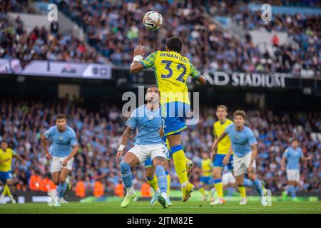 Manchester, UK. 31st Aug, 2022. Suzie Bates of Oval Invincibles hits to ...