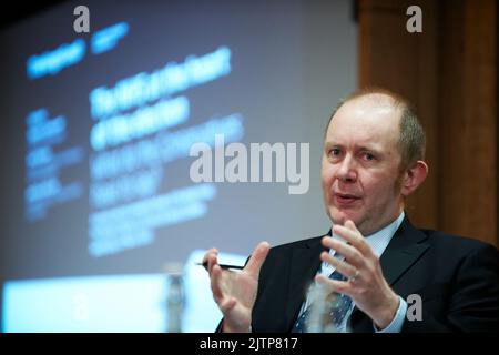 Jonathan Nicholls speaking at The King's Fund Breakfast Briefings Stock ...