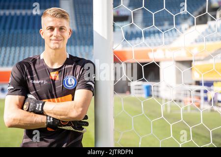 French goalkeeper Paul Nardi pictured at the signing of his contract at ...
