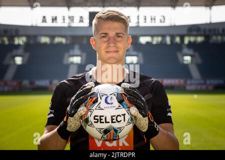 French goalkeeper Paul Nardi pictured at the signing of his contract at ...
