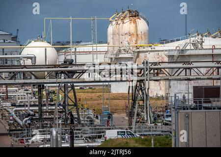Shell Pernis refinery, largest refinery in Europe, production ...