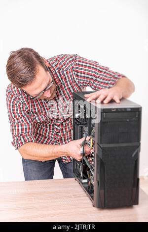 Repair, assembly and restoration of personal computers Stock Photo - Alamy
