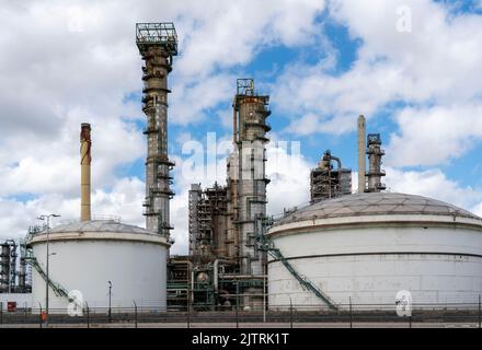 Esso Refinery, Botel, production, logistics and tank facilities ...