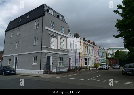 Bute Esplanade, Cardiff Bay 2022 . Attractive development. Residential ...