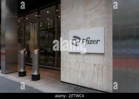 Pfizer world headquarters in New York City, USA Stock Photo - Alamy