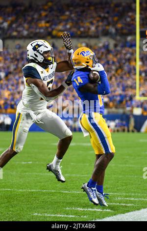 Pittsburgh wide receiver Konata Mumpfield runs the 40-yard dash at the ...