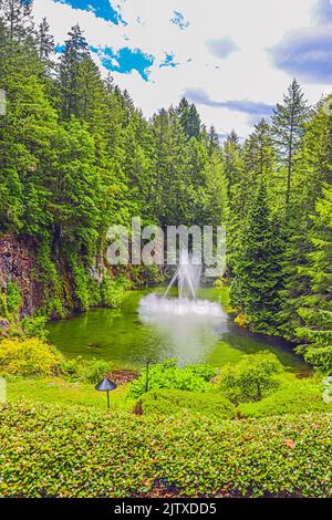 Ross Fountain in the Butchart Gardens near Victoria on Vancouver Island ...