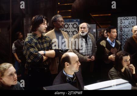 Rachel Weisz, Keanu Reeves, Morgan Freeman Film: Chain Reaction (1996 ...