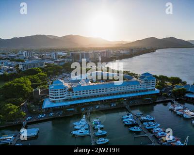 Aerial sunset photo of cairns harbour and city Stock Photo - Alamy