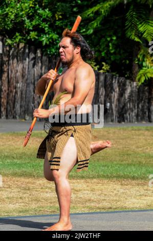 Tamaki Maori gives a Powwhiri ( ceremonial welcome ) as part of a 45 ...