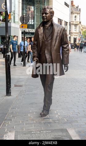 Brian Epstein statue by Andy Edwards in Liverpool City Centre Stock ...