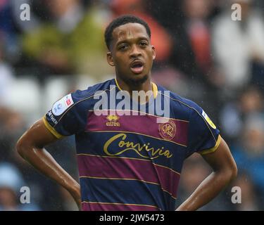 Chris Willock #7 of Queens Park Rangers celebrates with his teammates ...