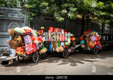 Phnom Penh, Cambodia. 03rd Sep, 2022. The head of a large golden Buddha ...
