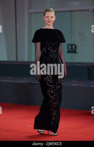 Mia Goth arriving at the Pearl Premiere during the 79th Venice International Film Festival ...