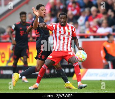 Berlin, Germany. 3rd Sep, 2022. Sadio Mane (L) of Bayern Munich breaks ...