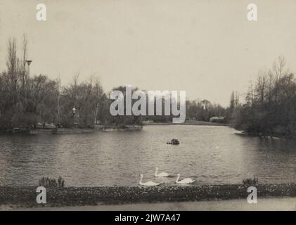View in the Wilhelminapark in Utrecht Stock Photo - Alamy